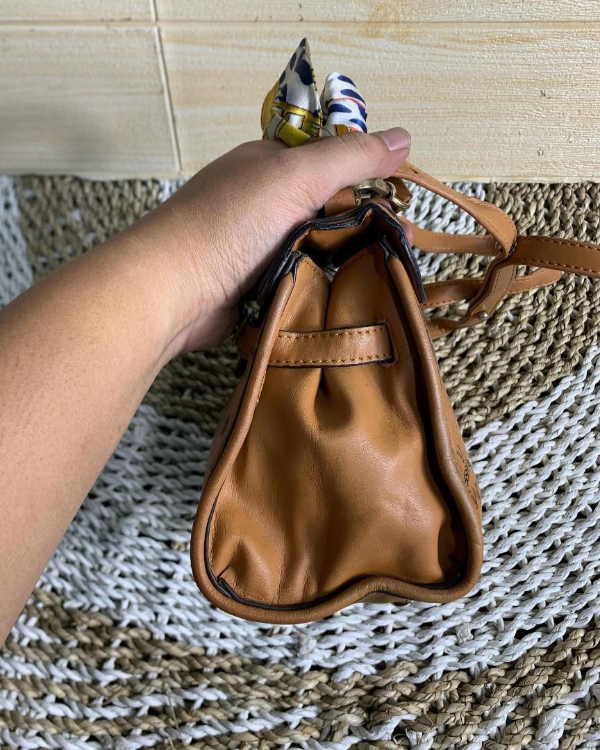 MCM Slingbag full kulit, Fesyen Wanita, Tas & Dompet di Carousell