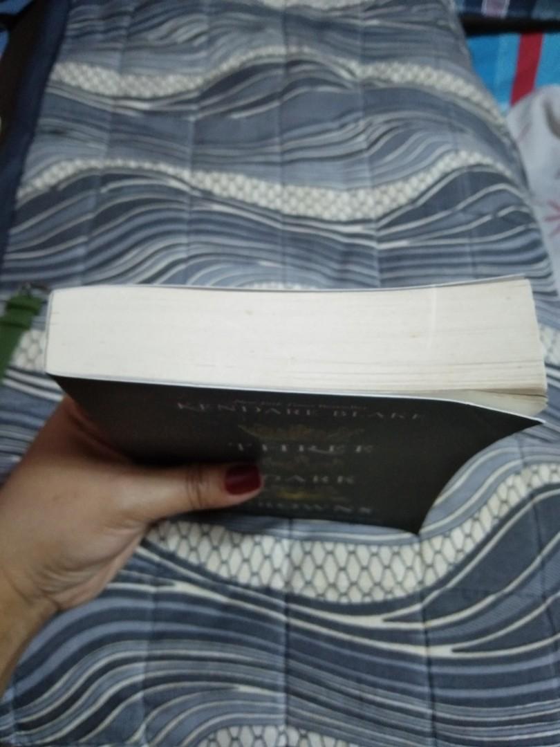 Mim' Bookshelf: Three Dark Crowns by Kendare Blake, Hobbies & Toys ...