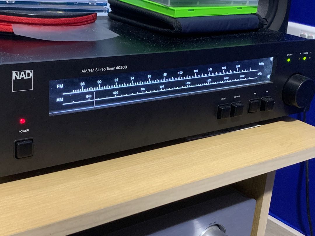 NAD AM/FM Radio Stereo Tuner 4020B, Audio, Other Audio Equipment on Carousell