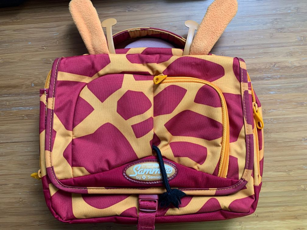 Samsonite sammies kids giraffe small backpack, Babies & Kids, Babies ...