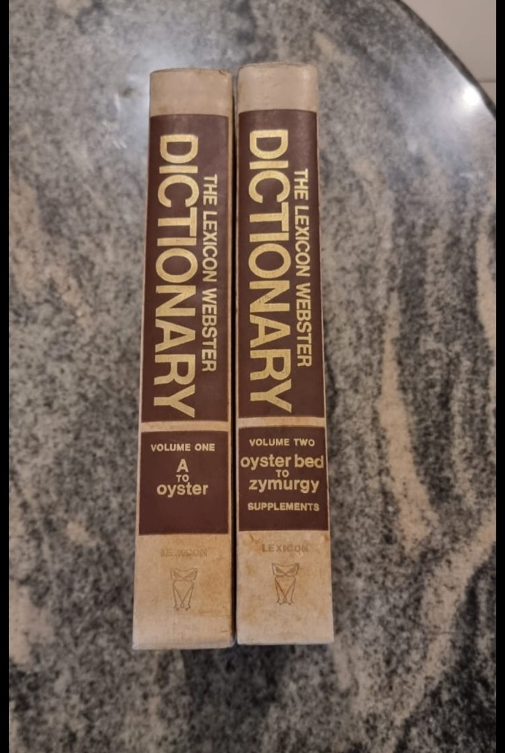 FREE ‼️Buku kamus THE LEXICON WEBSTER DICTIONARY #bigsale, Buku & Alat ...