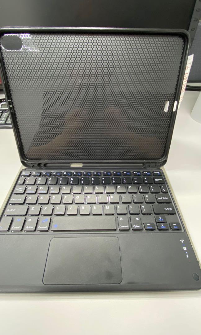 Touchpad keyboard for iPad with pen holder, Computers & Tech, Parts ...