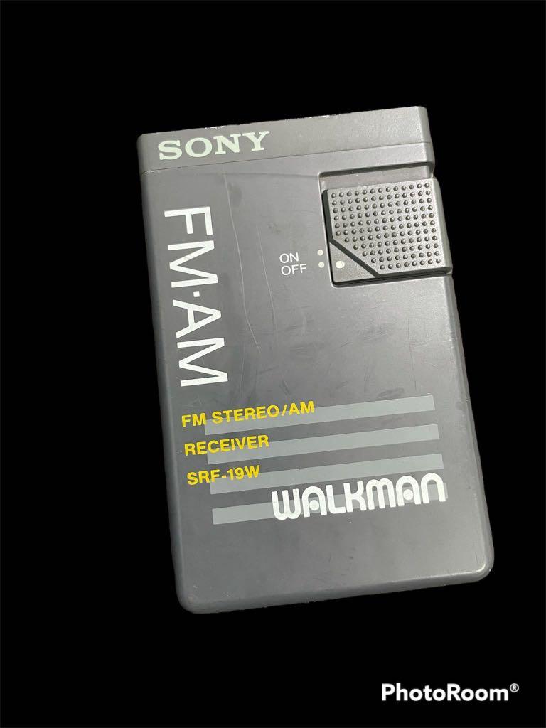 vintage 90’s sony radio walkman, Audio, Portable Music Players on Carousell