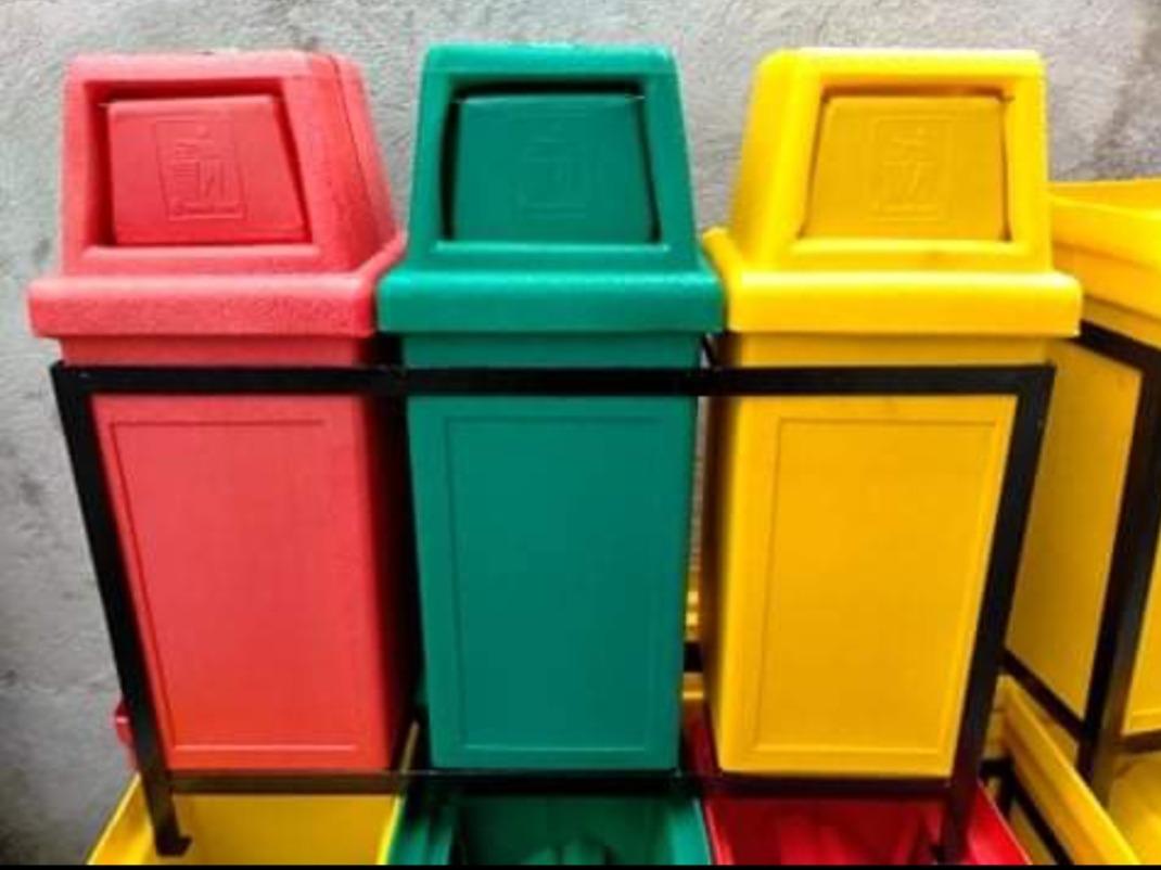 By 3 28LitesWaste Master or Hooded bin Color Coded w/frame, Furniture ...