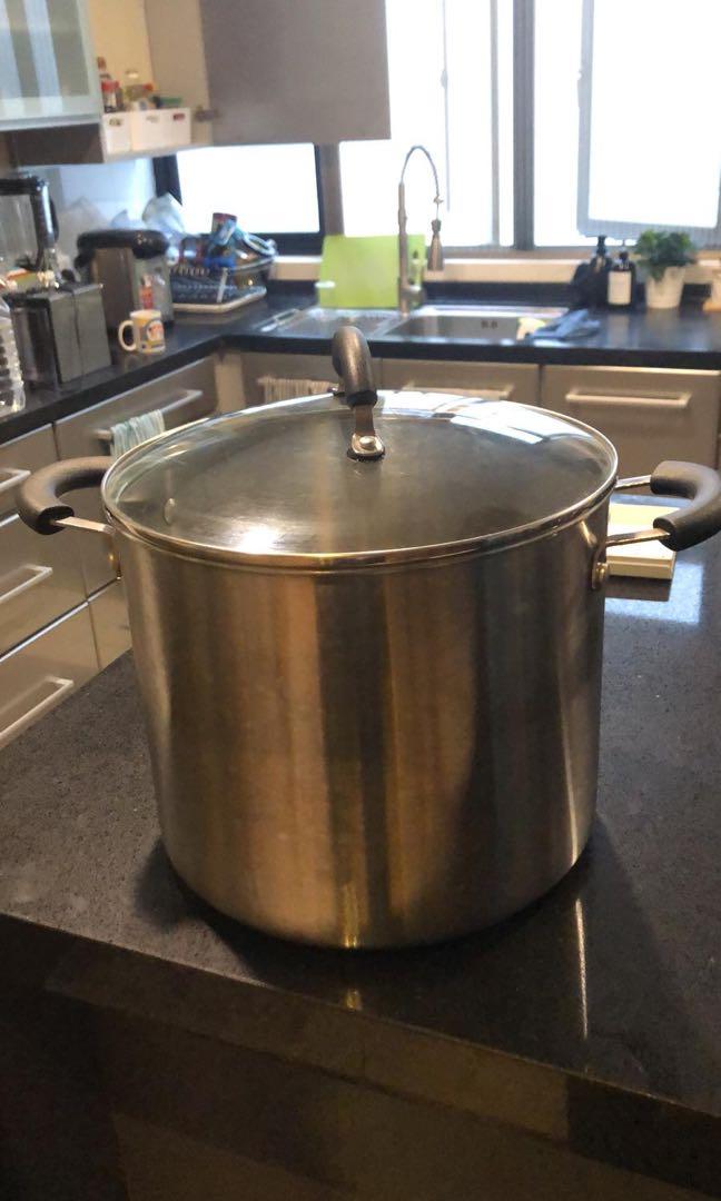 7 Litre Stainless Steel Stock Pot, Furniture & Home Living, Kitchenware ...