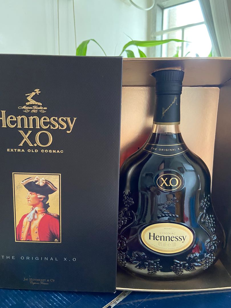軒尼詩 XO 1公升, 嘢食 & 嘢飲, 酒精飲料 - Carousell