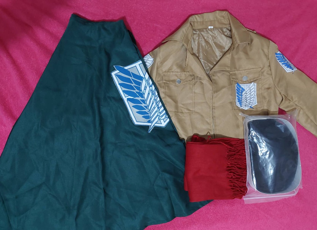 AOT Set, Women's Fashion, Coats, Jackets and Outerwear on Carousell