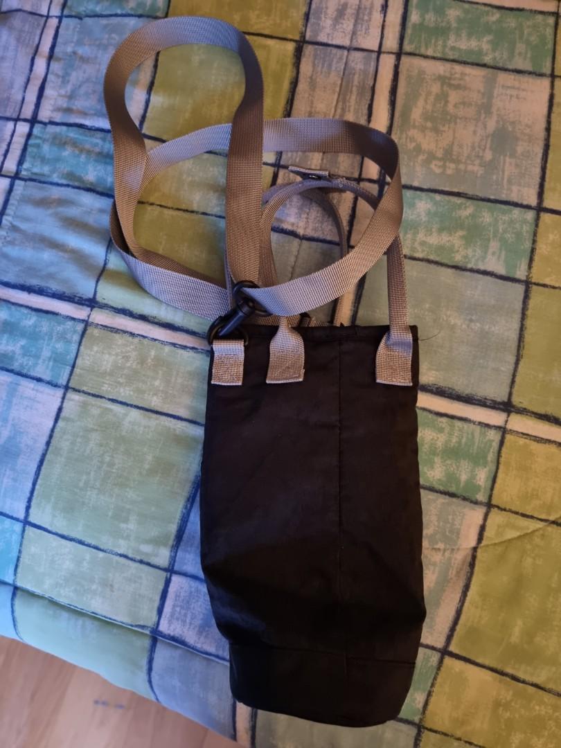 Aquaflask jacket, Hobbies & Toys, Travel, Travel Essentials ...