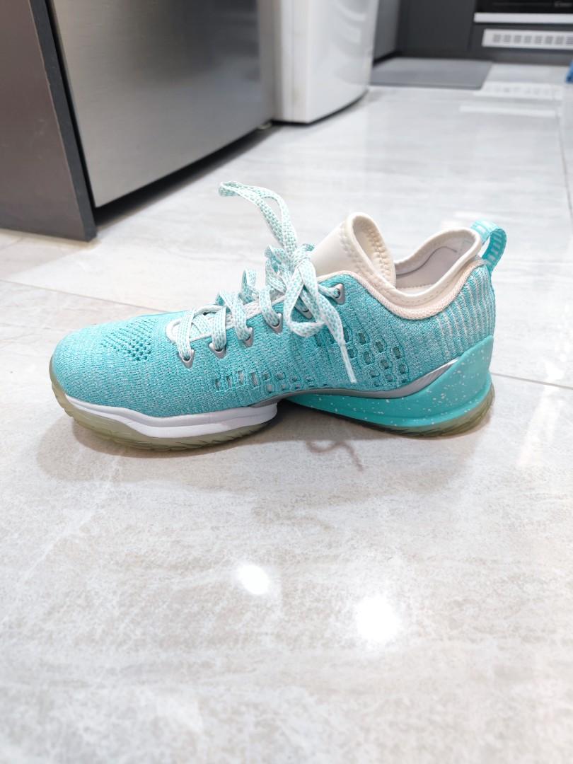 Basketball Shoes Anta KT3 Low Klay Thompson (US8), 男裝, 鞋, 波鞋 - Carousell