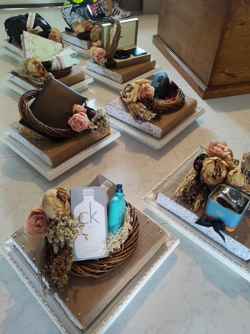Dulang hantaran. Gubahan hantaran. Wedding tray. Sireh dara. Sireh ...