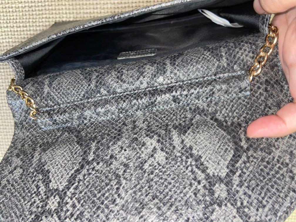 Gray Snake Skin Chain Sling Bag, Women's Fashion, Bags & Wallets ...