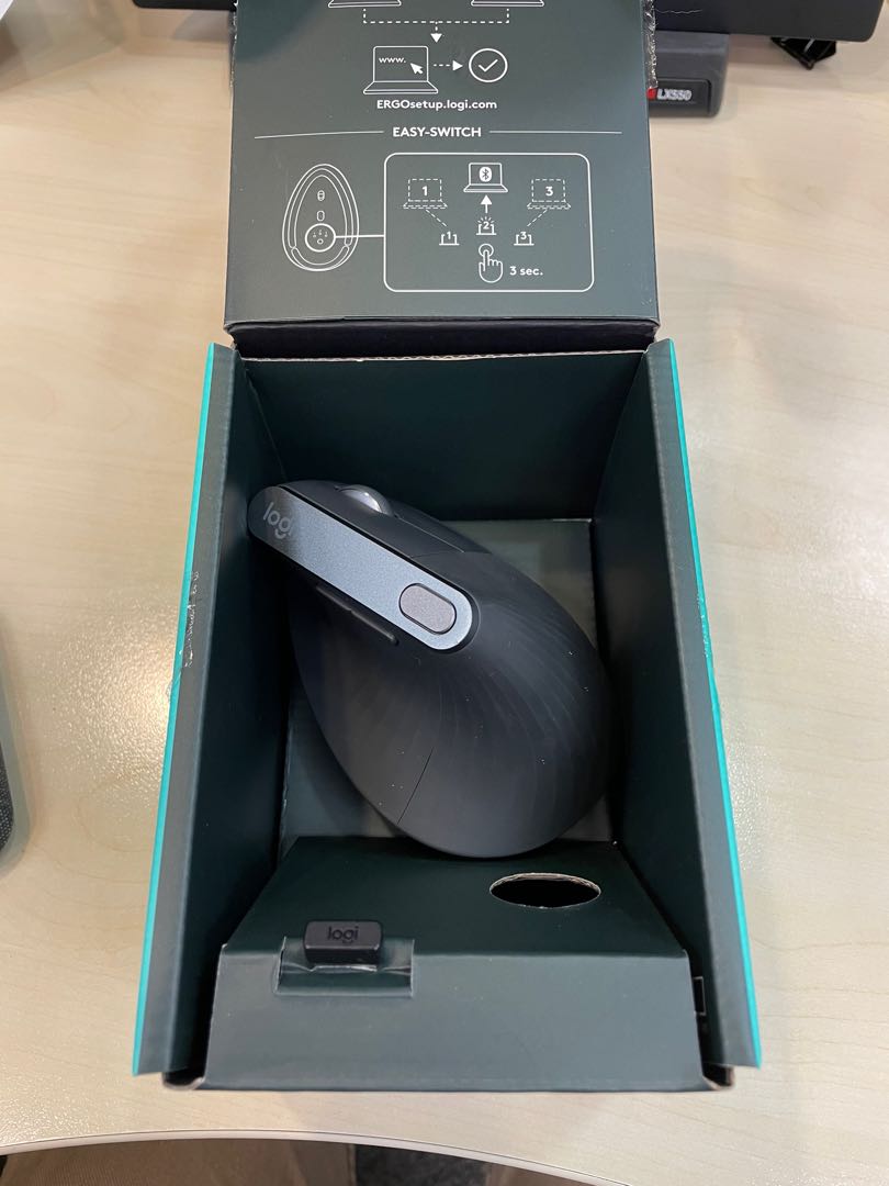 Logitech MX Vertical Ergo Mouse 羅技人體工學滑鼠 (within warranty), 電腦＆科技, 電腦周邊 ...