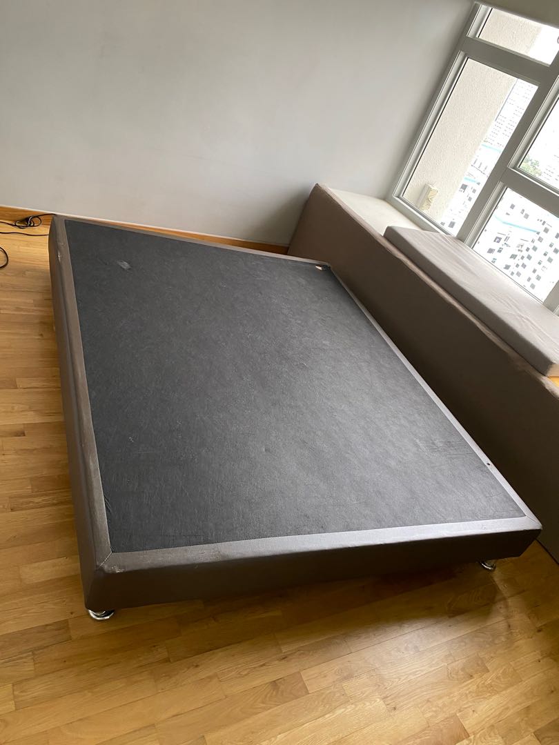 Free Queen Size Divan Bed Frame, Furniture & Home Living, Furniture ...