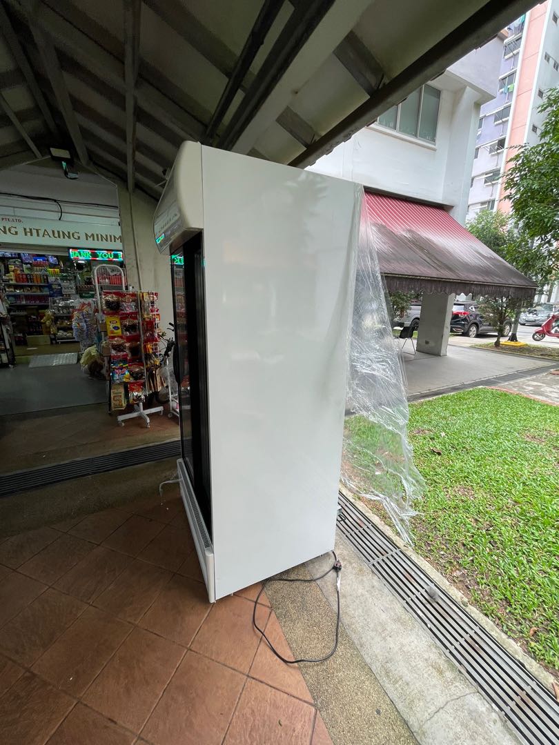 Sanden Intercool 2 sliding door chiller, TV & Home Appliances, Kitchen ...