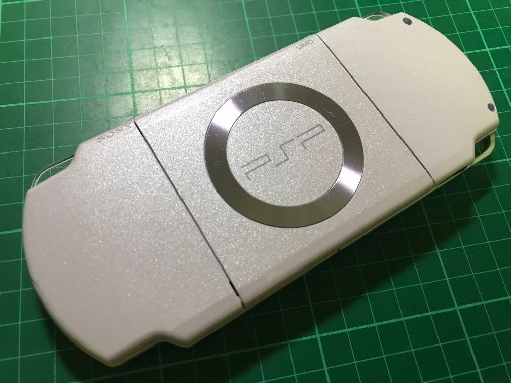 Sony Psp 2000 Slim Lavender Purple, Video Gaming, Video Game Consoles ...