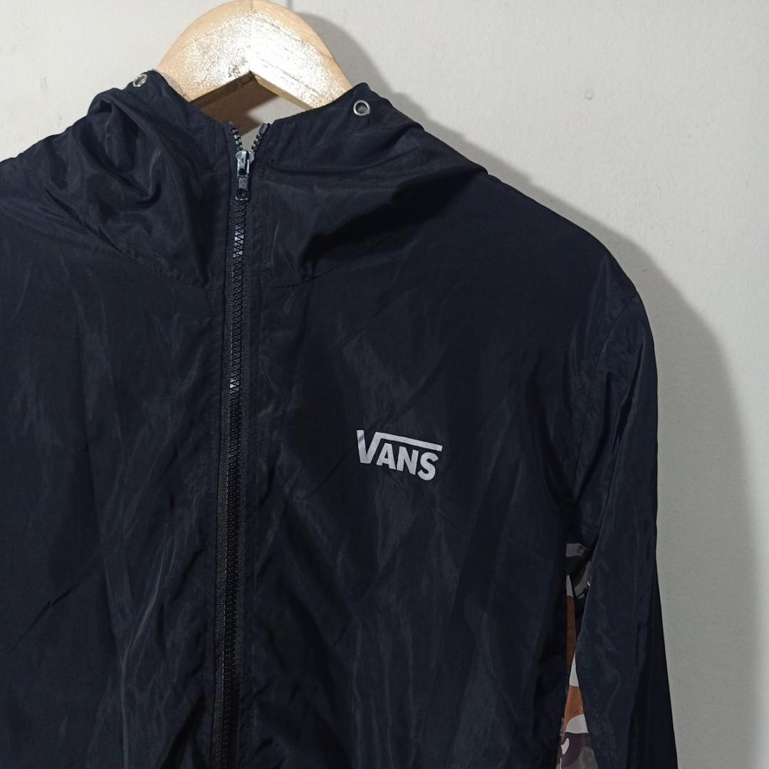 Vans Jacket / Raincoat (Black with Camo Sleeves) - 29 L 22 W, Men's ...