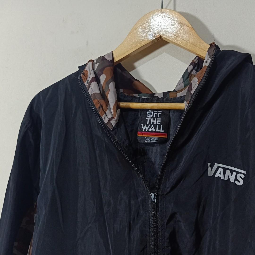 Vans Jacket / Raincoat (Black with Camo Sleeves) - 29 L 22 W, Men's ...