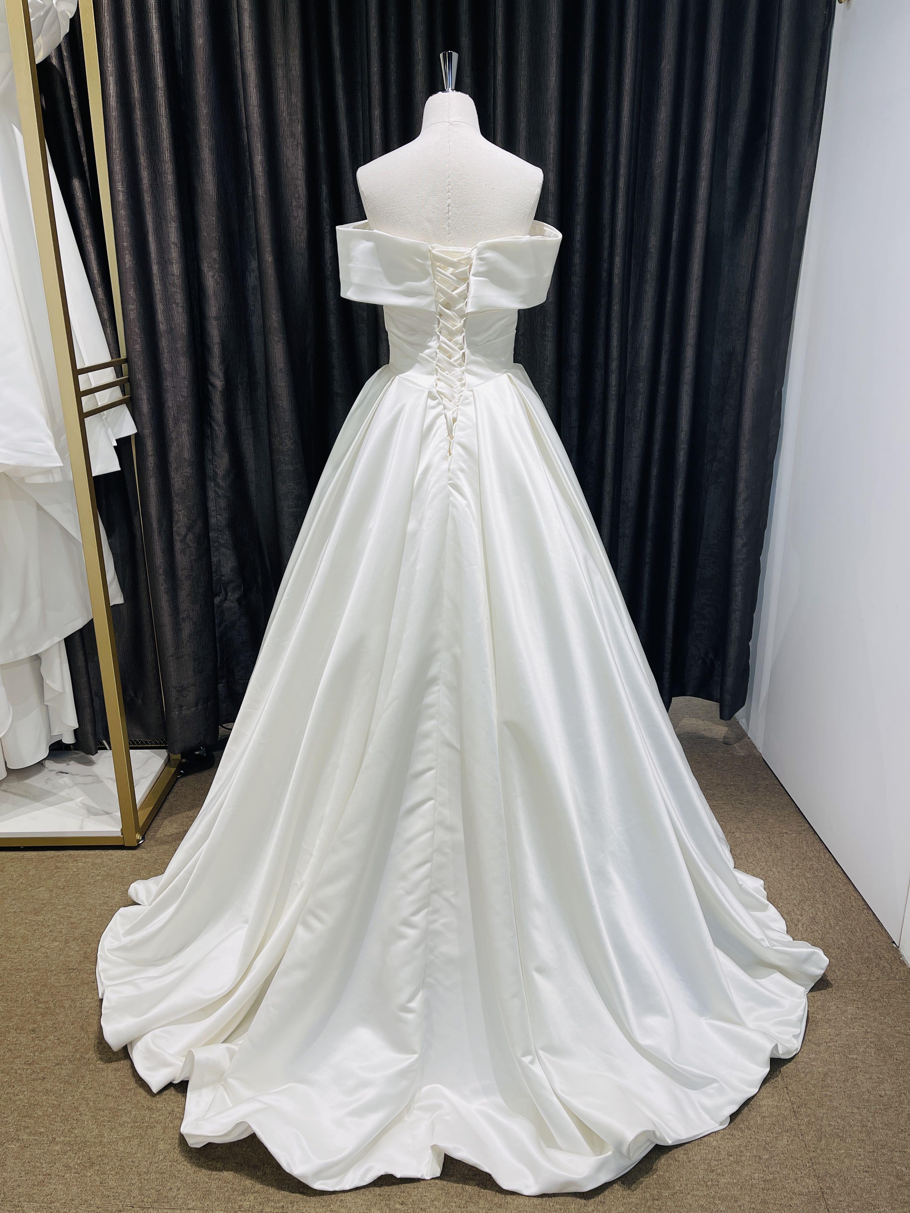 White Satin Off Shoulder Wedding Gown WT1037, Women's Fashion, Dresses ...