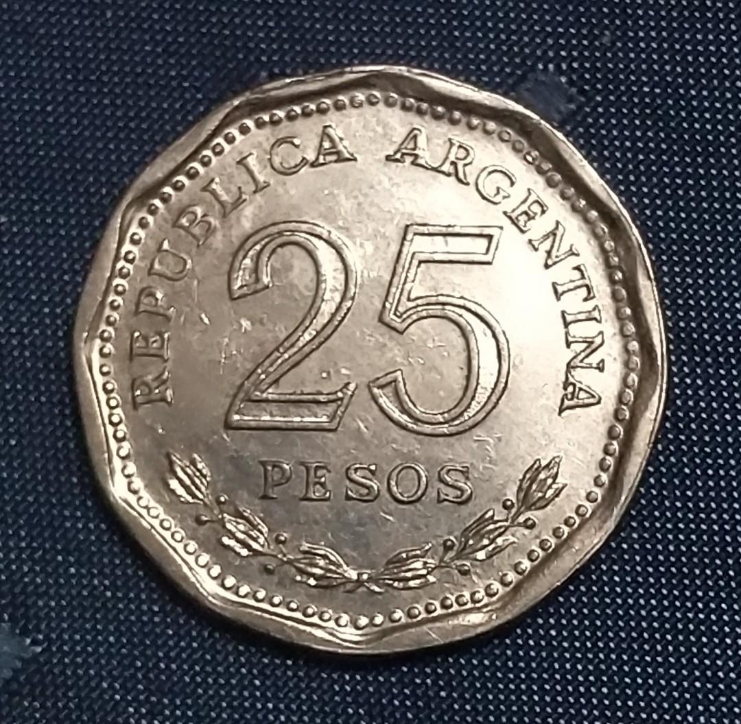 Argentina 25 Pesos Coin, Hobbies & Toys, Memorabilia & Collectibles ...
