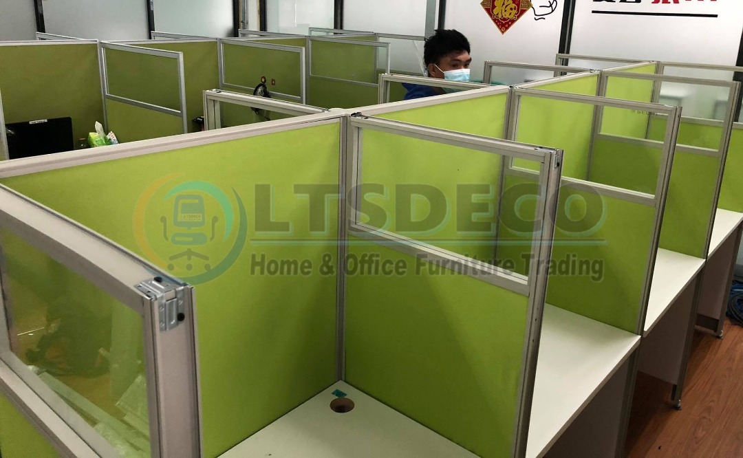 CALL CENTER TABLE OFFICE PARTITIONS, Furniture & Home Living, Office ...