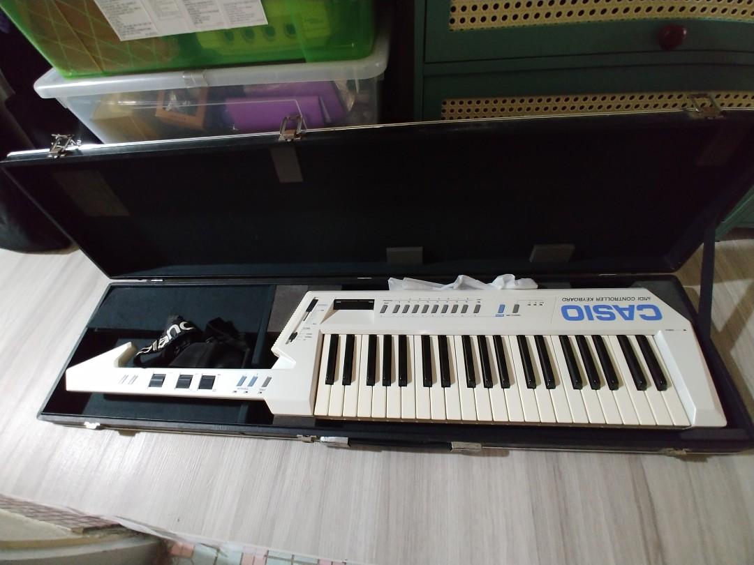 Casio AZ-1 Keytar (Midi Controller), 興趣及遊戲, 音樂、樂器 & 配件, 樂器 - Carousell