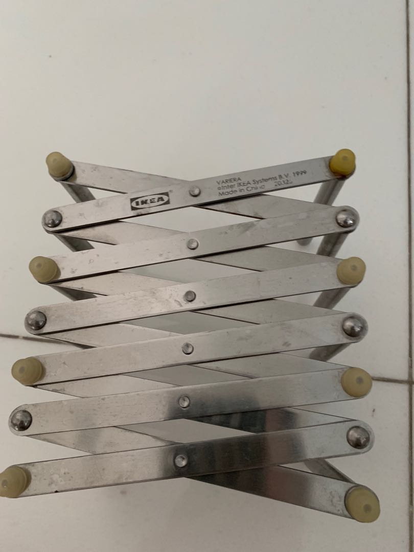 GRAB IKEA extendable & Retractable wine rack/bottle rack or display ...