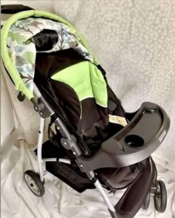 Graco LiteRider baby stroller/ pram, Babies & Kids, Going Out ...