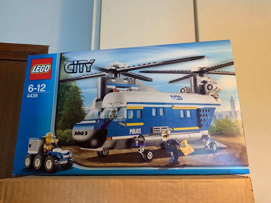 Lego 4439 City Police Heavy-lift Helicopter, 興趣及遊戲, 玩具 & 遊戲類 - Carousell