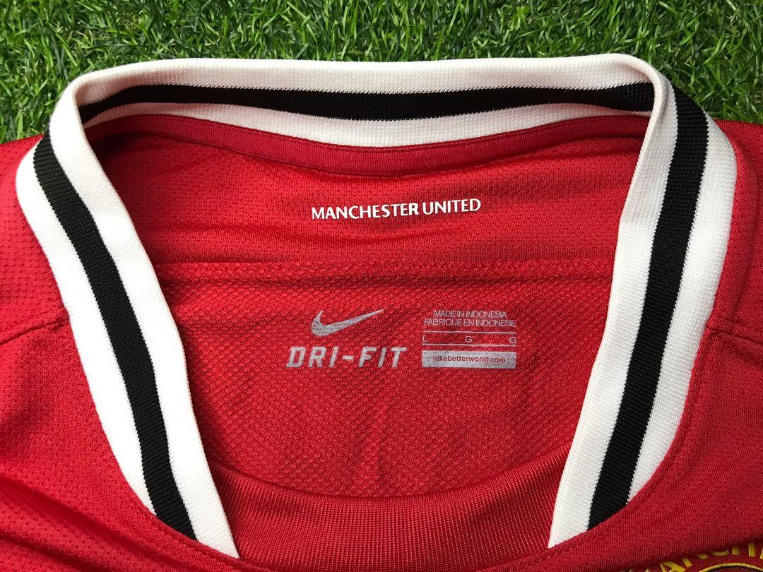 Manchester United AON Football Jersey, Men's Fashion, Activewear on ...