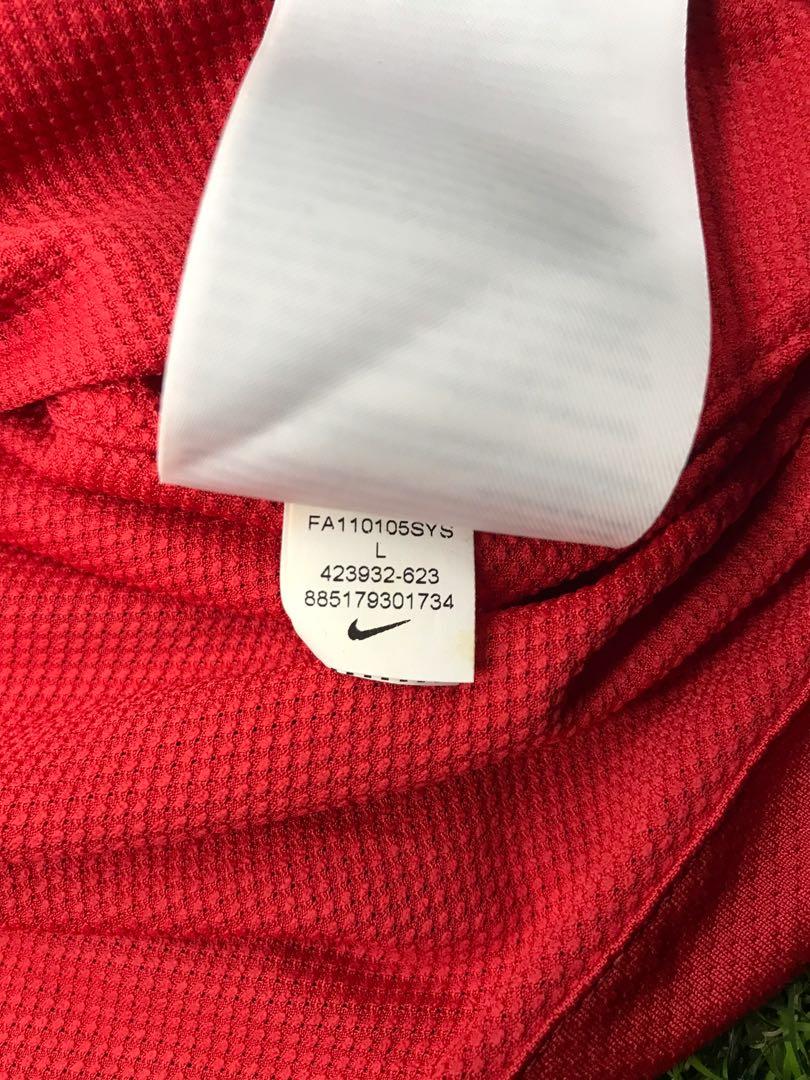 Manchester United AON Football Jersey, Men's Fashion, Activewear on ...