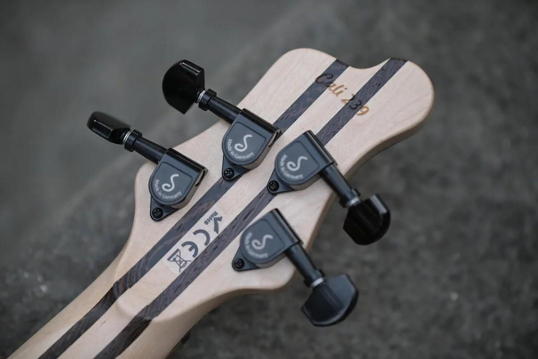 Mayones Cali 4 Custom Bass, Hobbies & Toys, Music & Media, Musical ...