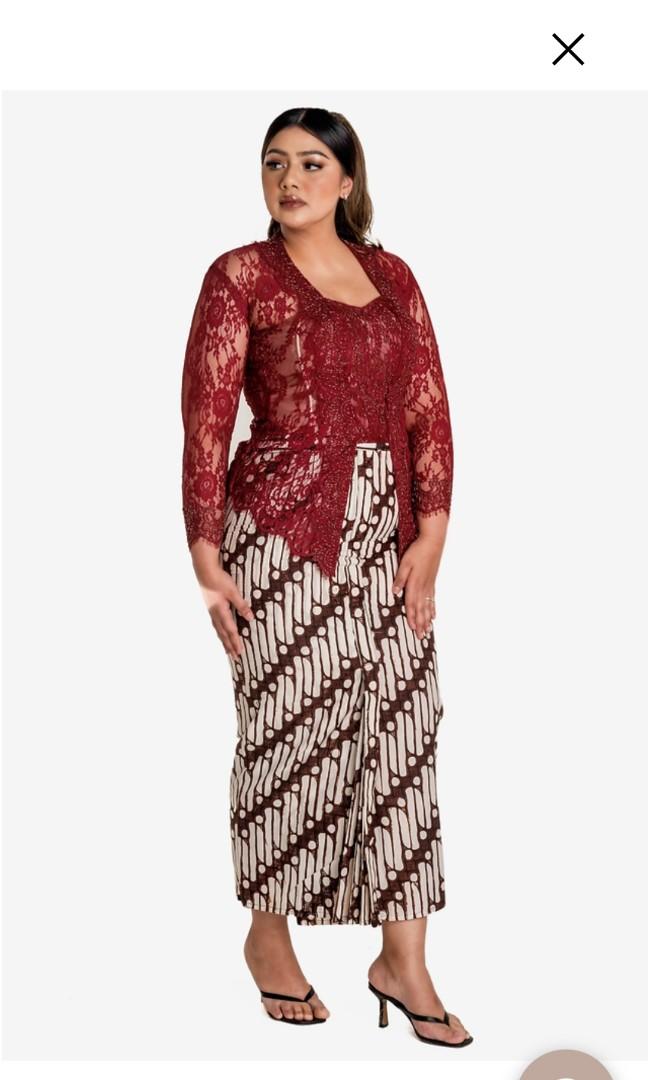 NEW Kebaya Wirda Aulia - Wine Red, Women's Fashion, Dresses & Sets ...