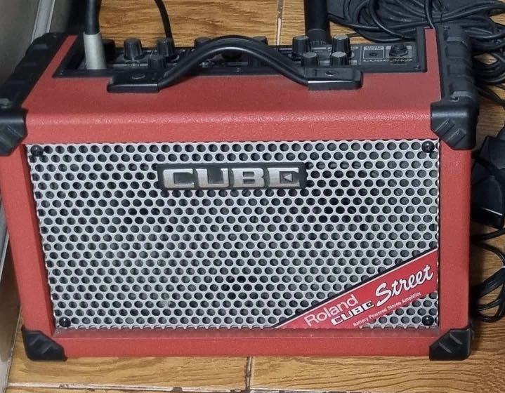 Roland Cube Amplifier, Audio, Soundbars, Speakers & Amplifiers on Carousell