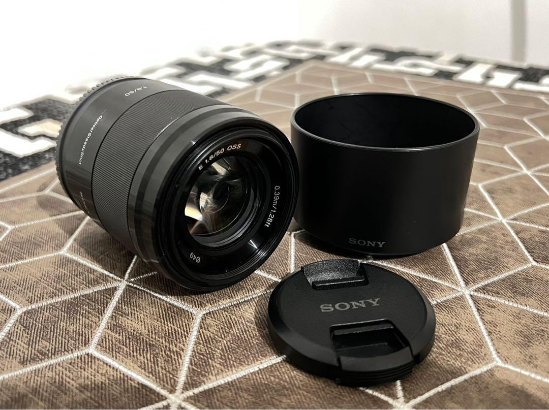 SONY E 50mm F1.8 OSS (SEL50F18), Photography, Lens & Kits on Carousell
