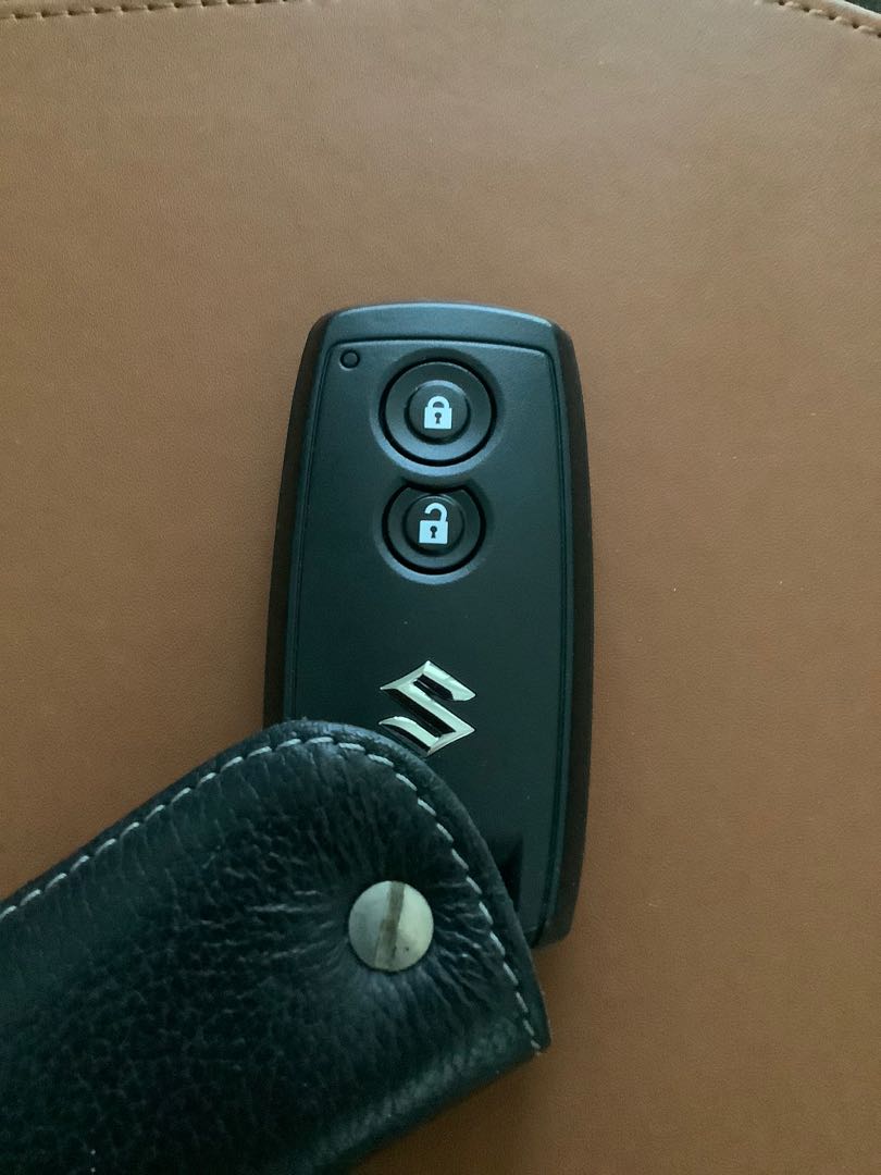 Suzuki Swift keyless remote fob, Car Accessories, Accessories on Carousell