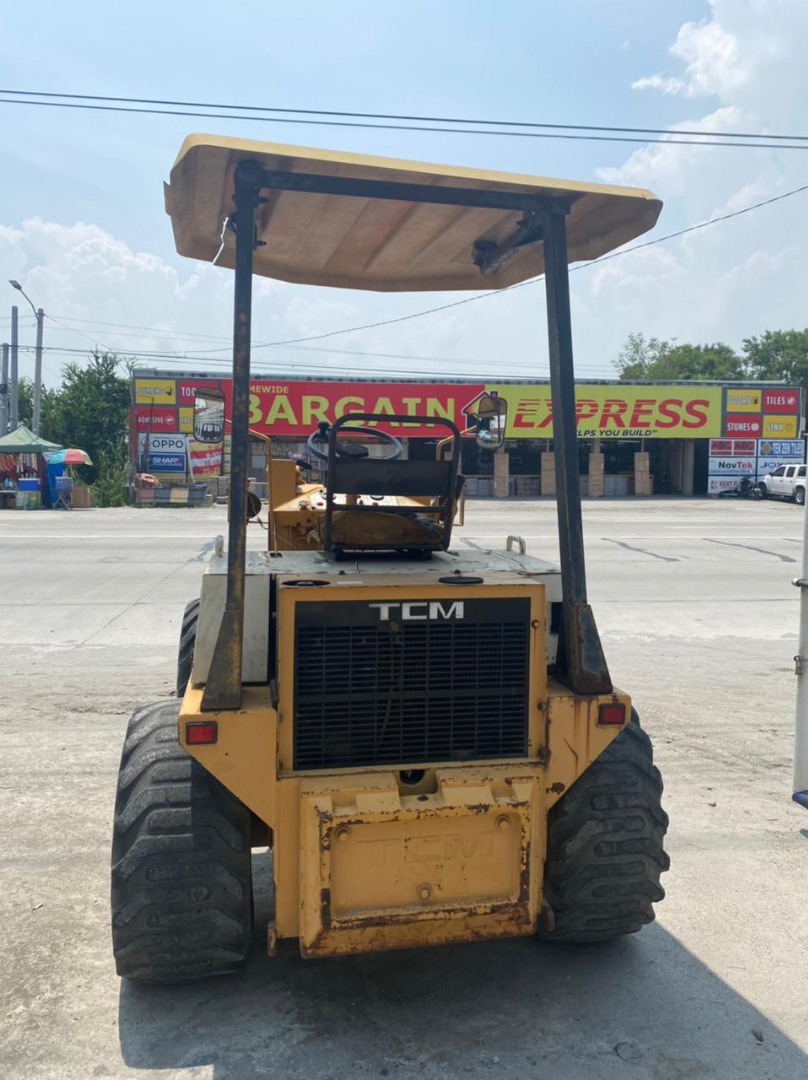 TCM WHEEL LOADER 810A, Commercial & Industrial, Industrial Equipment on ...