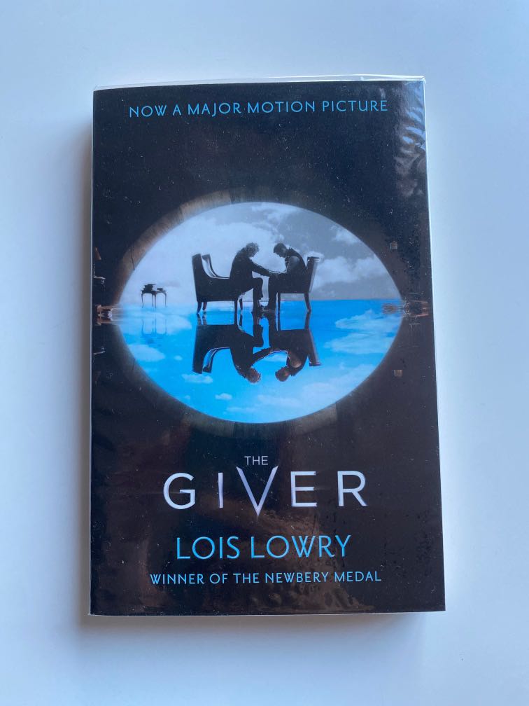The Giver - Lois Lowry, Hobbies & Toys, Books & Magazines, Fiction ...