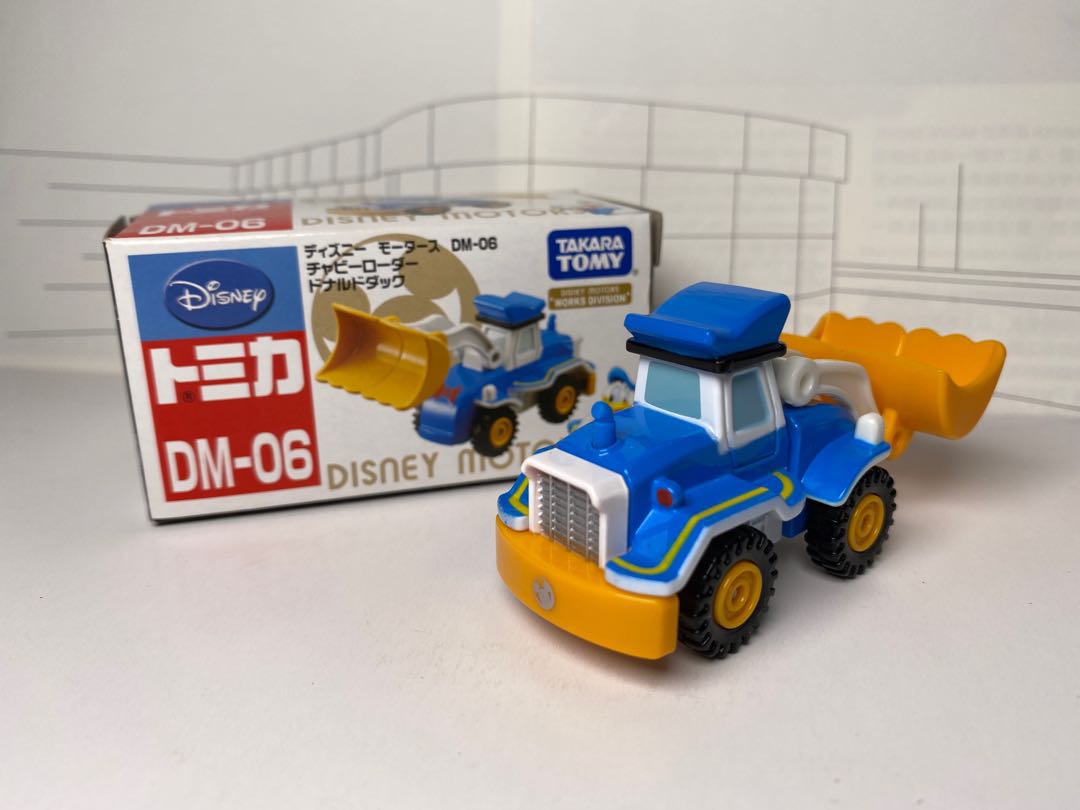 TOMICA DM-06 Chubby Roader Donald Duck 唐老鴨 剷泥車 堆土機 迪士尼 Disney Motor, 興趣及遊戲, 玩具 & 遊戲類 - Carousell