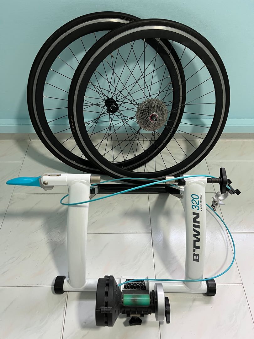 Turbo trainer + 10spd wheelset, Sports Equipment, Bicycles & Parts ...