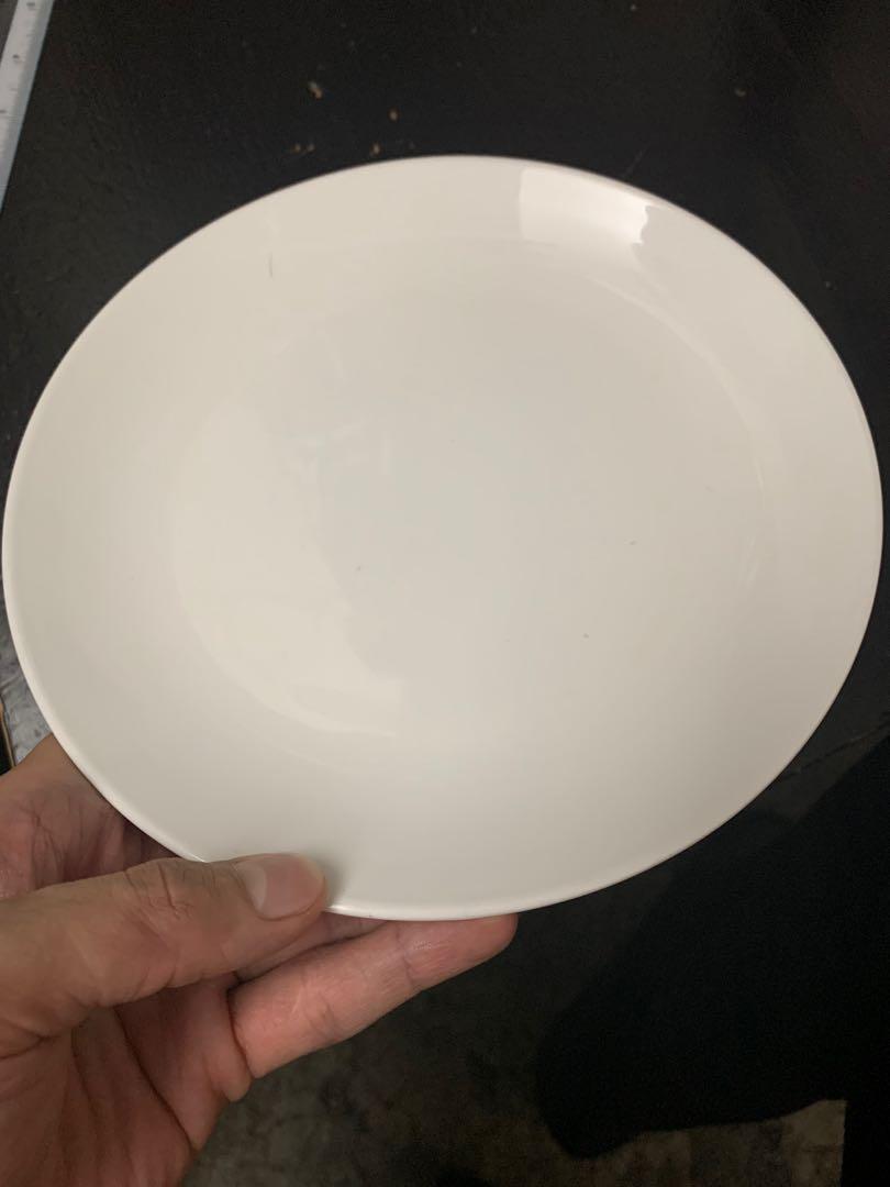 20cm Dinner plate, Furniture & Home Living, Kitchenware & Tableware ...