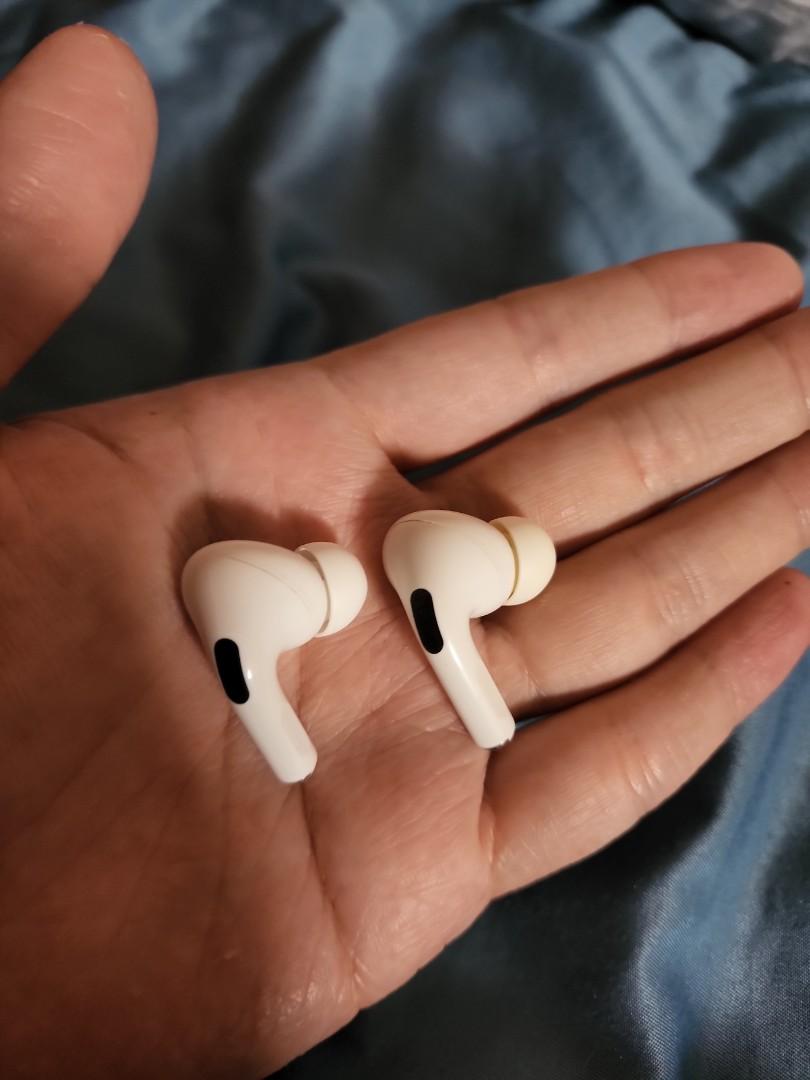 Airpod pro Right side only, Audio, Earphones on Carousell
