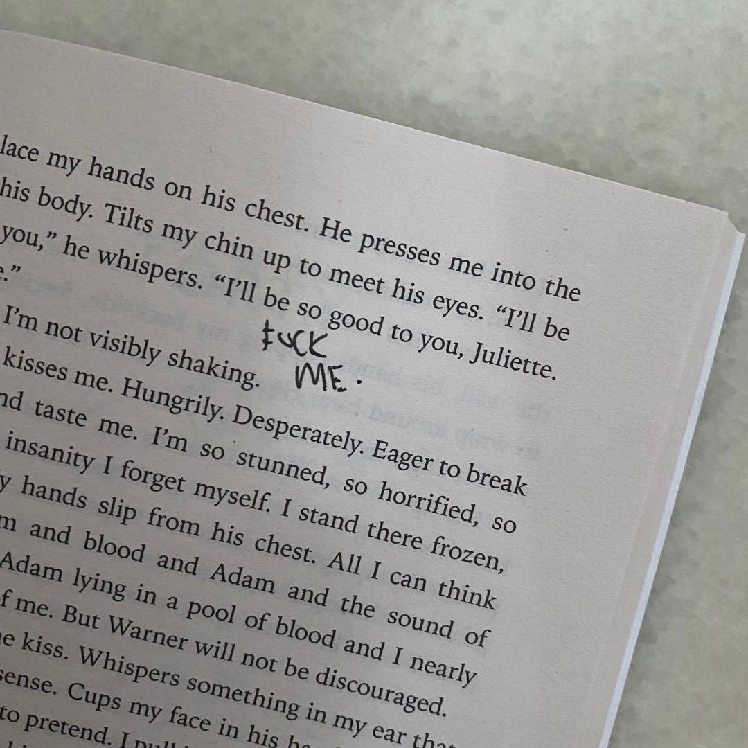 booktok annotated copy of shatter me by tahereh mafi, Hobbies & Toys ...