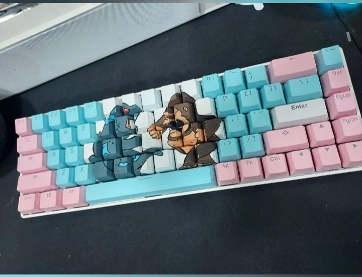 Custom painted Kong and Godzilla themed keycaps, JWK WHITE LINEARS with ...