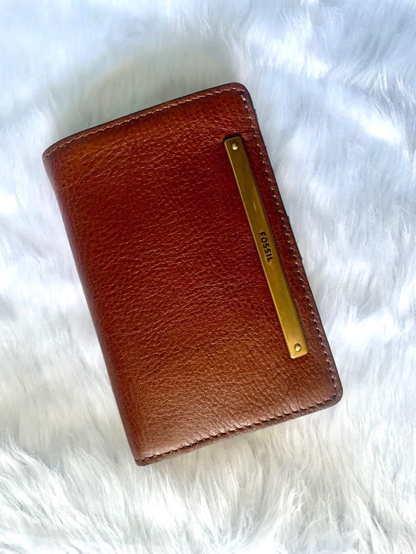 FOSSIL bifold slim wallet, Women's Fashion, Bags & Wallets, Wallets ...