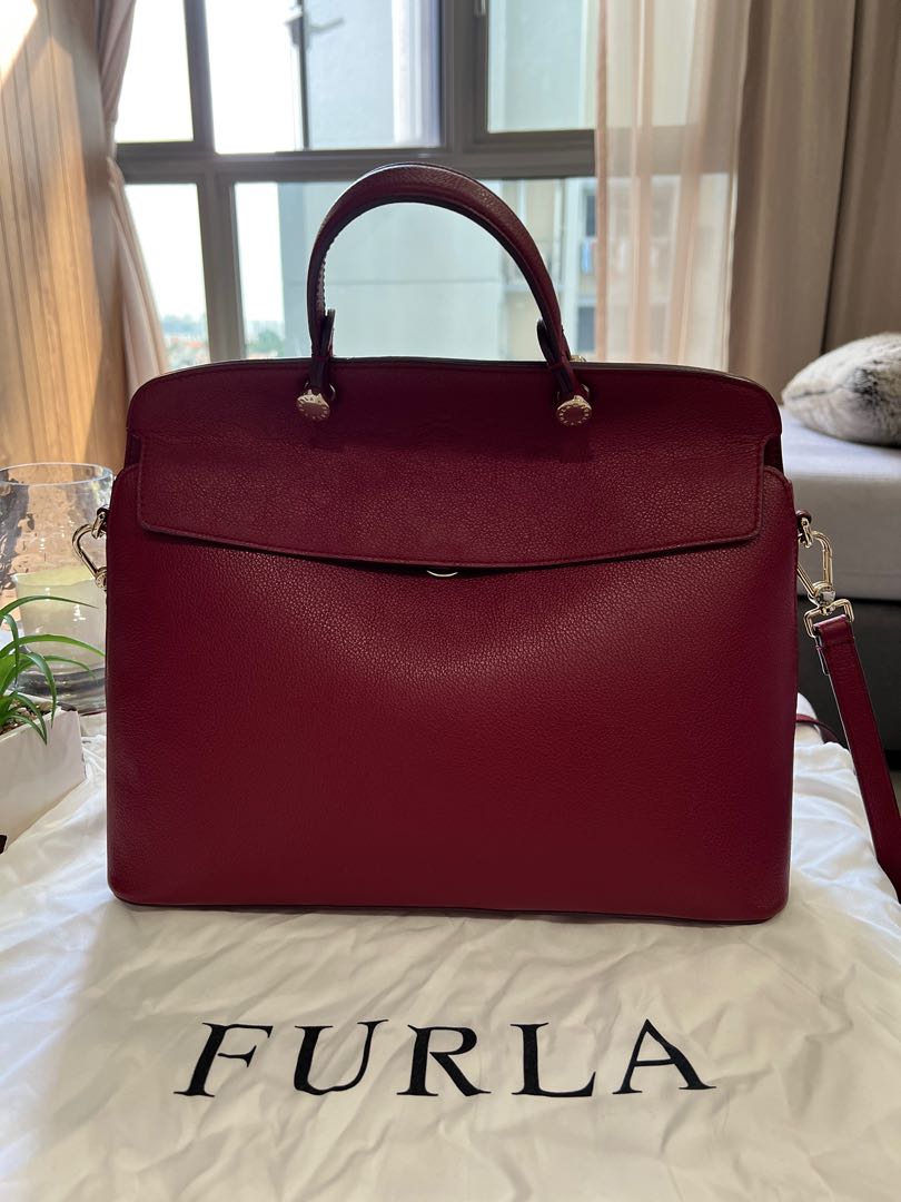Furla piper M top handle, Women's Fashion, Bags & Wallets, Cross-body ...