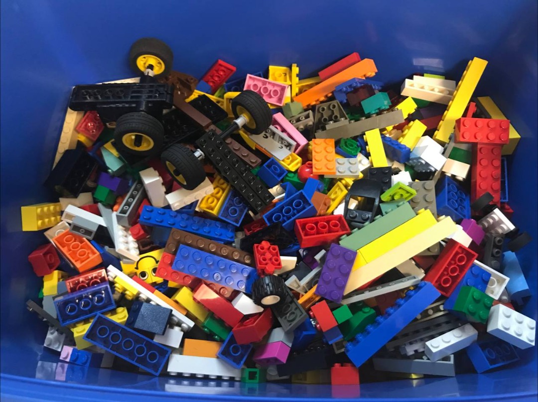 Lego 1000 Pieces + Random Sets, Hobbies & Toys, Toys & Games on Carousell