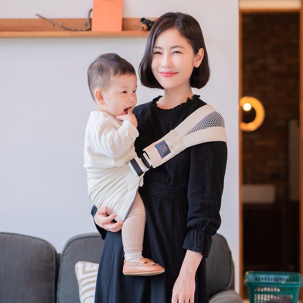 Luciroda Side Hip Baby Carrier in Ivory, Babies & Kids, Going Out ...