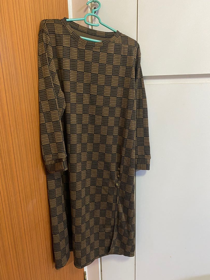 Midi blouse, Women's Fashion, Tops, Blouses on Carousell