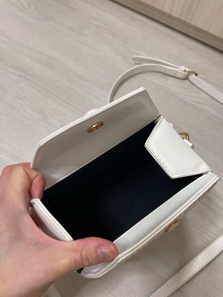 Minimalist Square Box Bag, Women's Fashion, Bags & Wallets, Cross-body ...