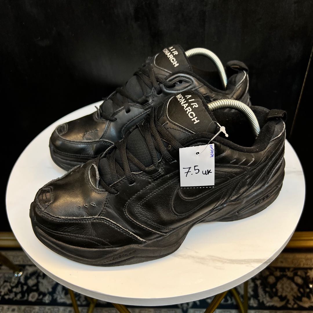 NIKE AIR MONARCH, Men's Fashion, Footwear, Sneakers on Carousell